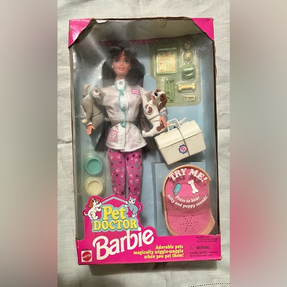 Barbie | Small Pets | Nib 996 Pet Doctor Barbie Vet Brunette 16458 ...